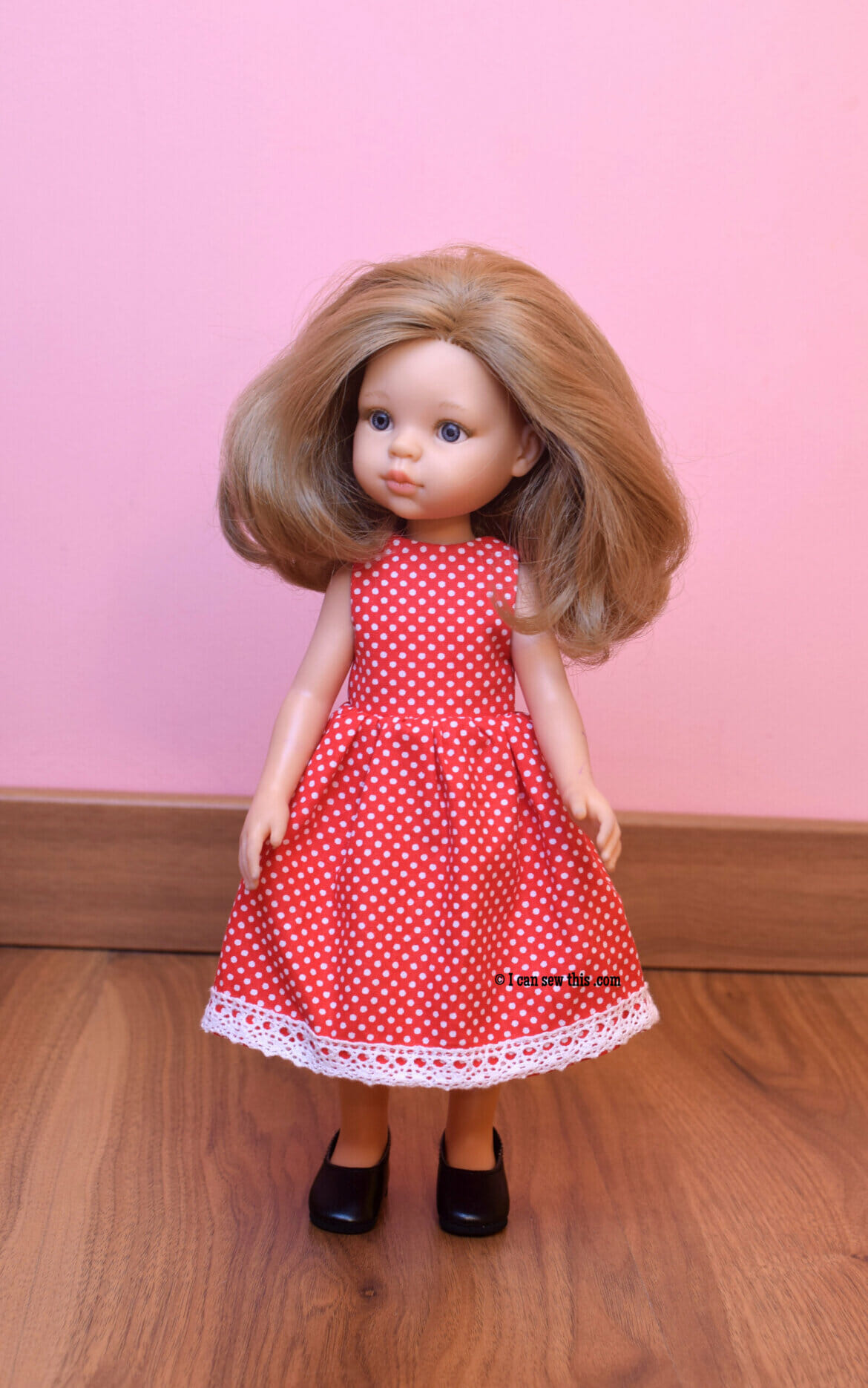 How to make an easy Paola Reina doll dress - free PDF pattern - I Can Sew This