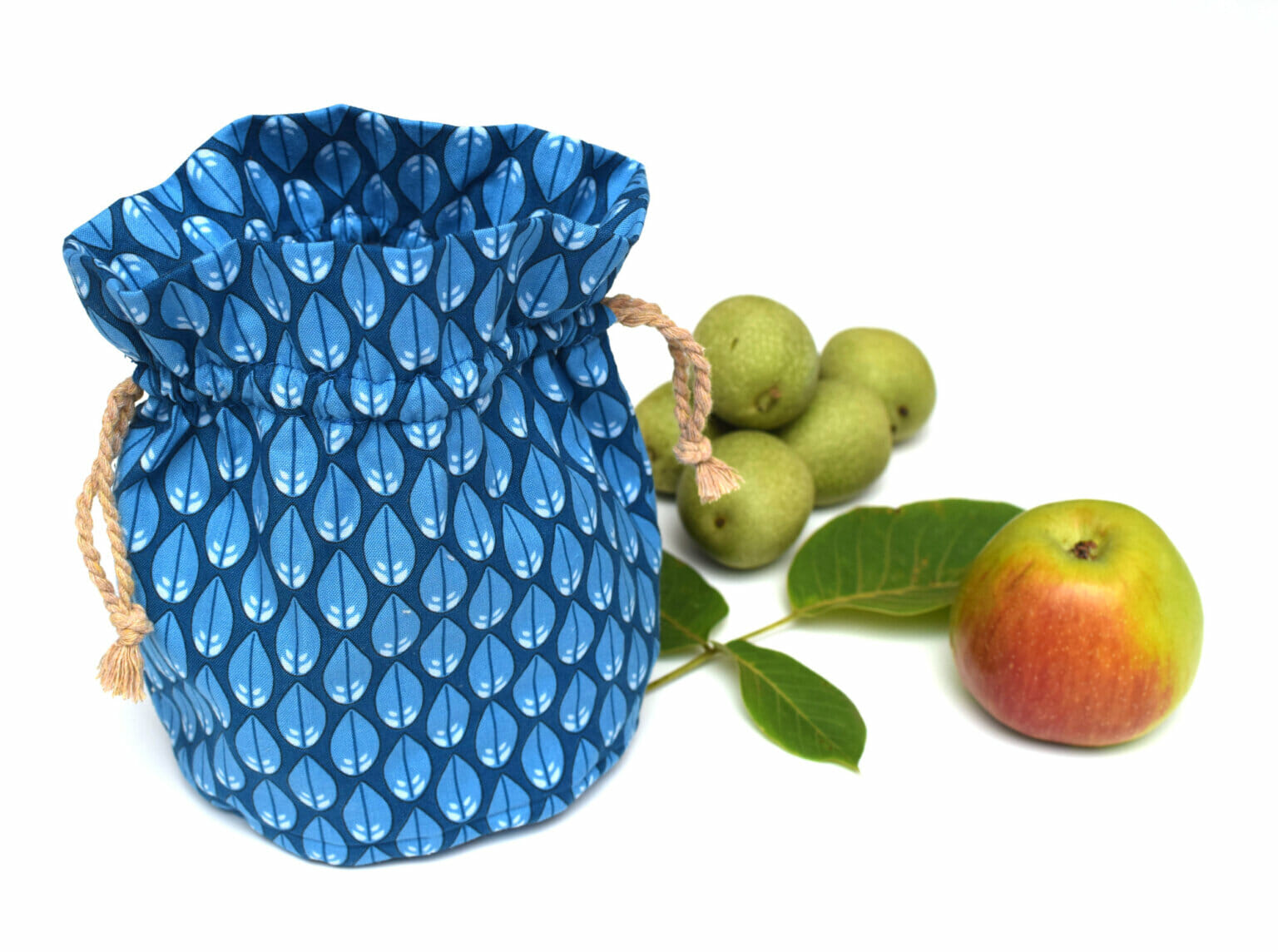 Sew a practical and pretty round bottom drawstring bag (free pattern ...