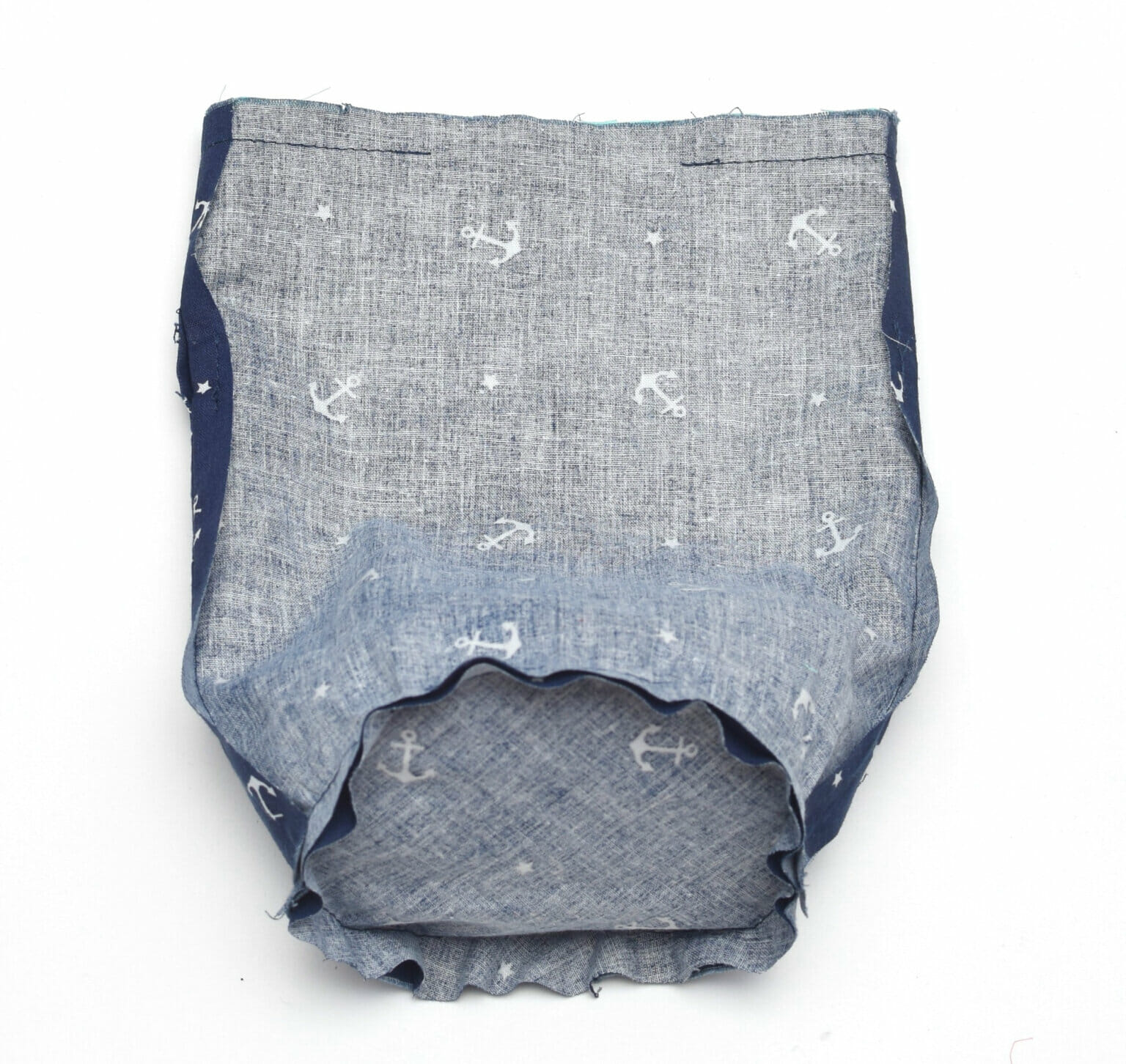 Sew a versatile drawstring dice bag with a round bottom - free pattern ...