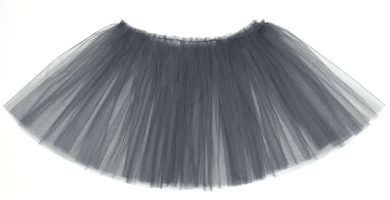 Sew an easy princess tulle dress for little girls with this free ...