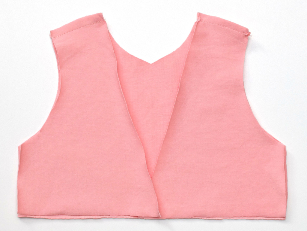 How to make a DIY baby girl ruffle romper - free pattern included - I ...