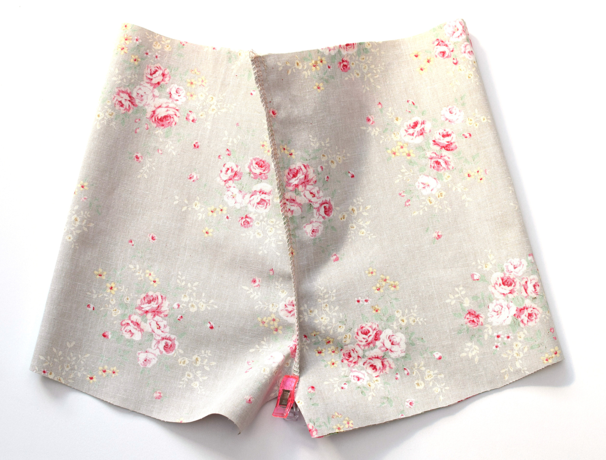 Sew your own baby bloomers with this free pattern (perfect for ...