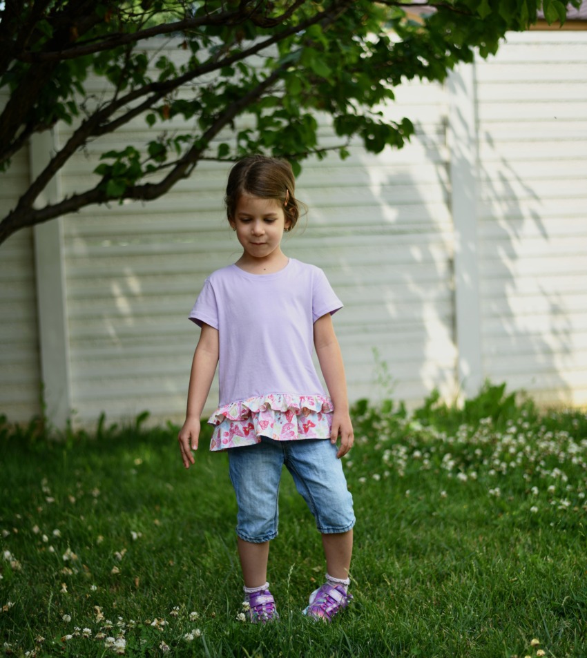 Easy t-shirt refashion. How to add ruffles tutorial - I Can Sew This