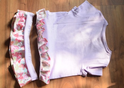 Easy t-shirt refashion. How to add ruffles tutorial - I Can Sew This