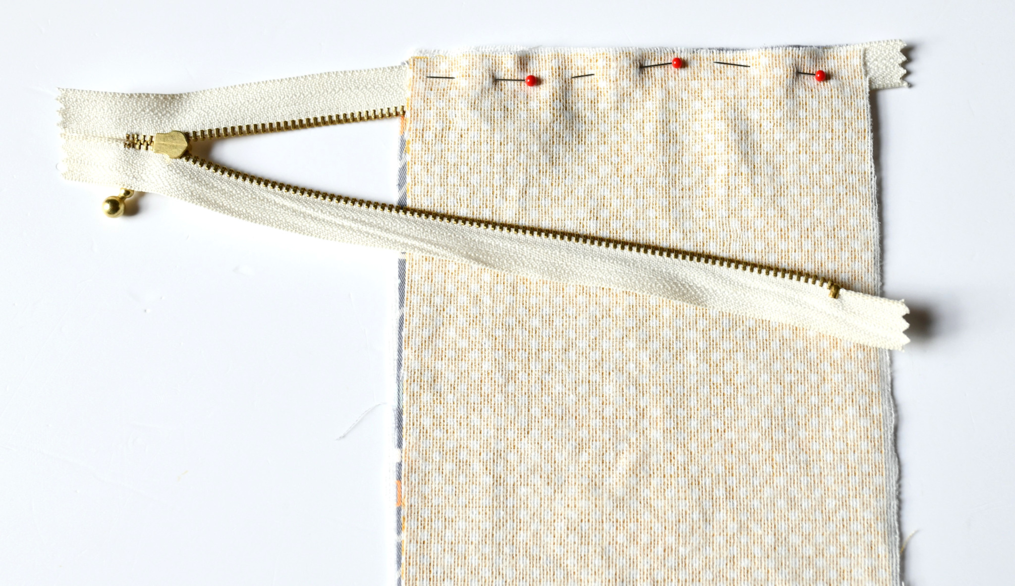 How to sew a mini zipper pouch in under 30 minutes: free pattern - I ...