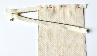 How to sew a mini zipper pouch in under 30 minutes: free pattern - I ...