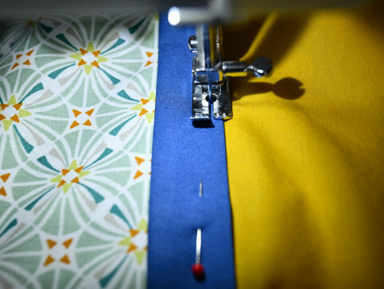 Easy DIY pillowcase: Free pattern for beginners - I Can Sew This