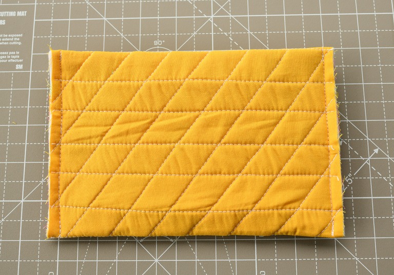 Create a cute and sturdy quilted zipper pouch (free pattern) - I Can ...