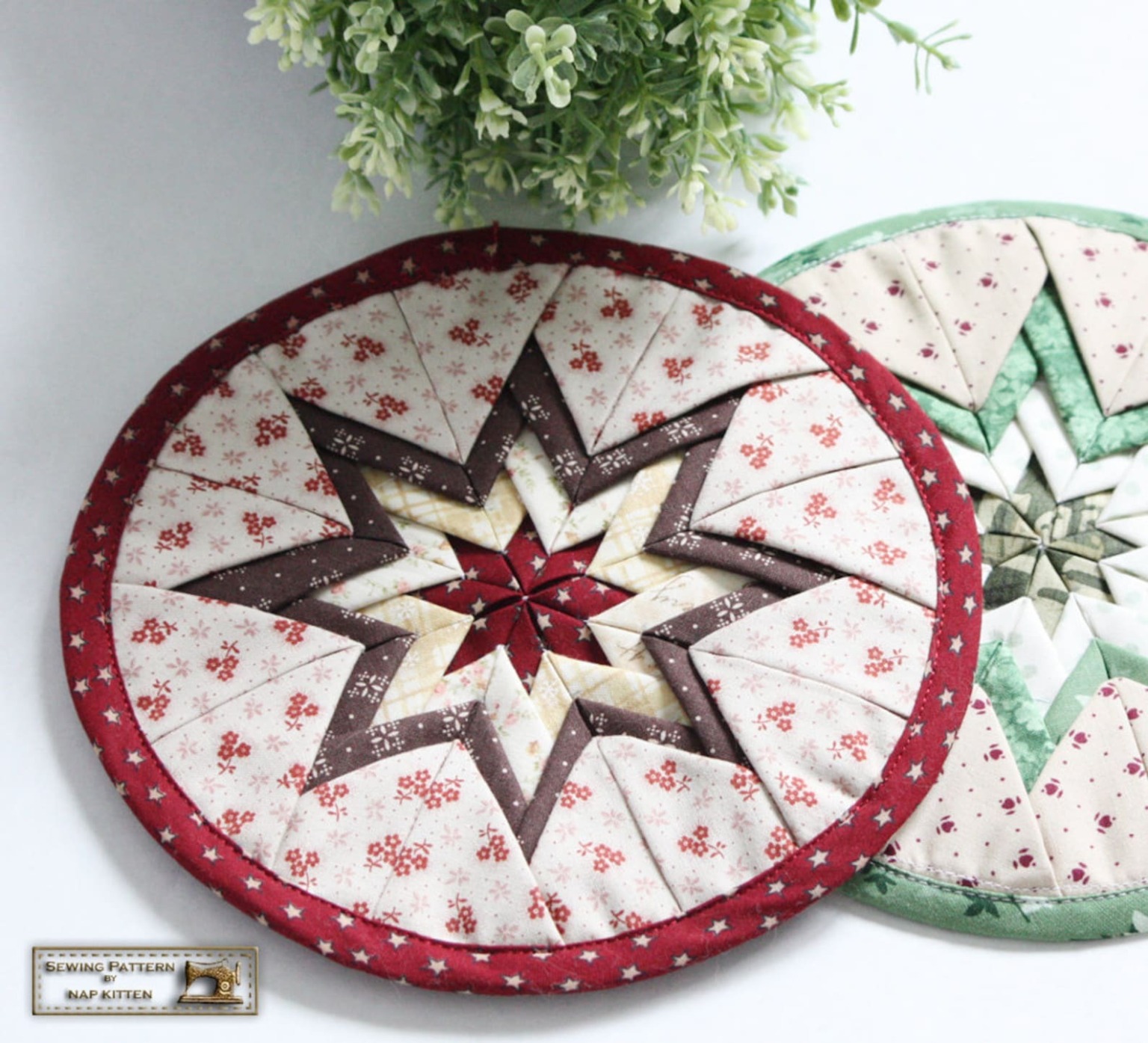 Sew the cutest Christmas coasters! 20+ free & paid patterns - I Can Sew ...