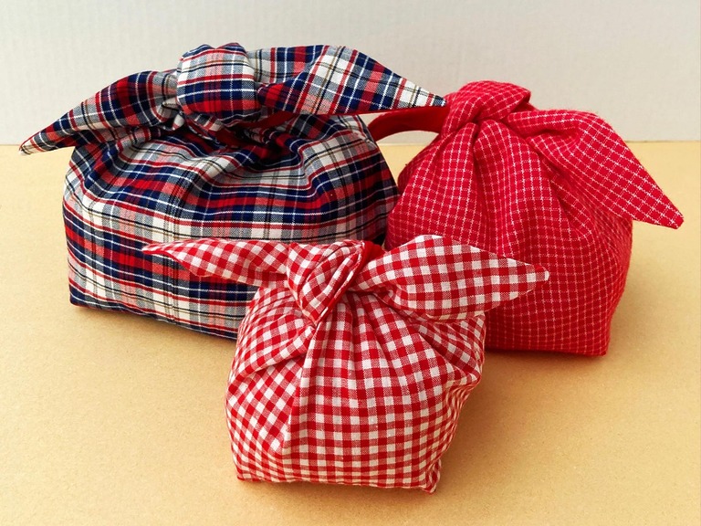 Sewing Christmas gift bags: 10 easy patterns for beginners - I Can Sew This