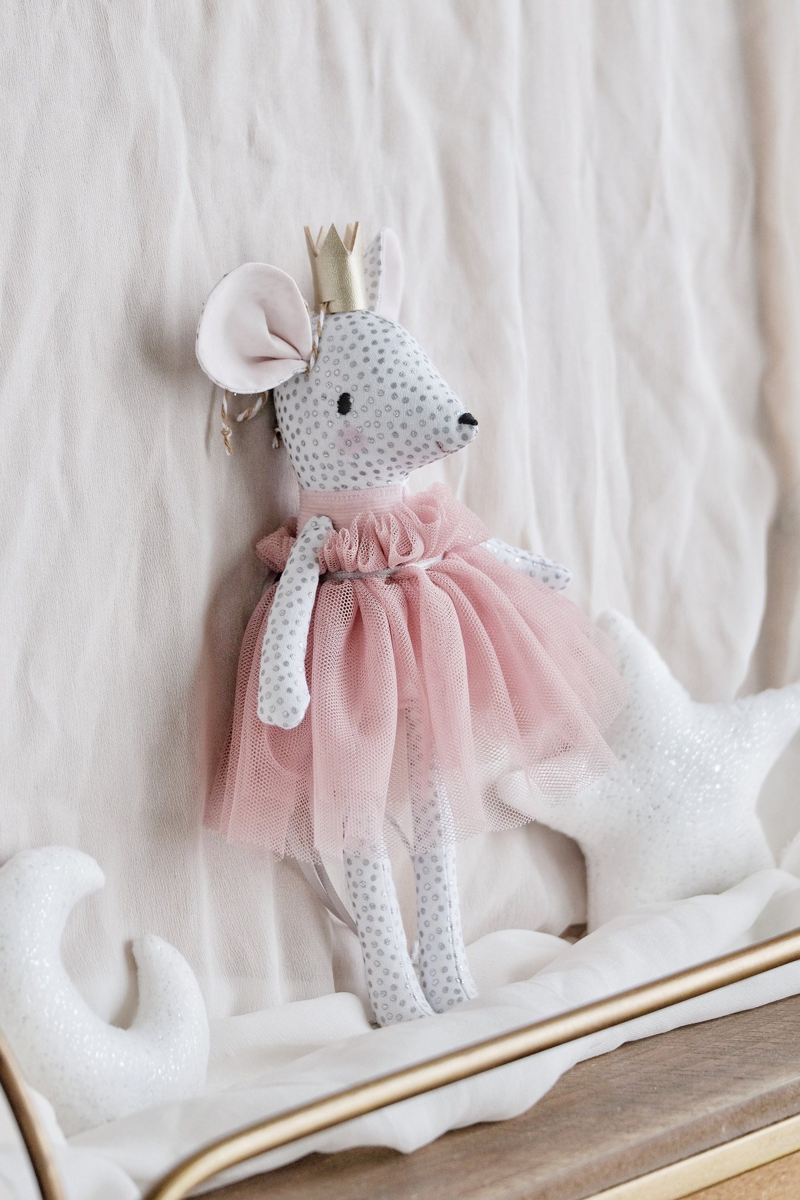 18 adorable Christmas mouse sewing patterns - I Can Sew This